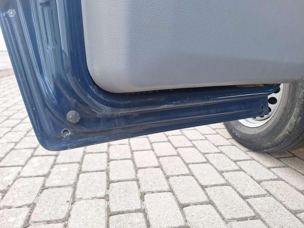 Blue Volkswagen Crafter 2014 in Dobele, with an engine capacity of 2.00 L and mileage of 215 thousand km for 9700 €, photo 11 on AUTOMOTO.COM.LV