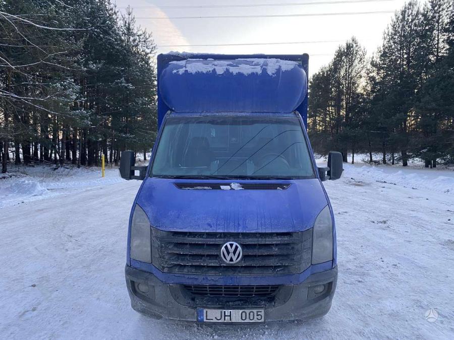 Blue Volkswagen Crafter 2015 in Kaunas, with an engine capacity of 2.00 L and mileage of 408 thousand km for 11900 €, photo 5 on AUTOMOTO.COM.LV