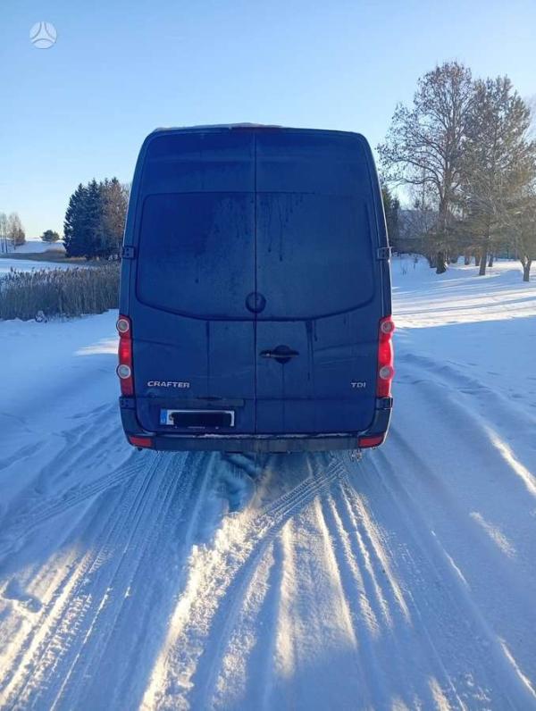 Blue Volkswagen Crafter 2016 in Kaunas, with an engine capacity of 2.00 L and mileage of 230 thousand km for 6200 €, photo 7 on AUTOMOTO.COM.LV