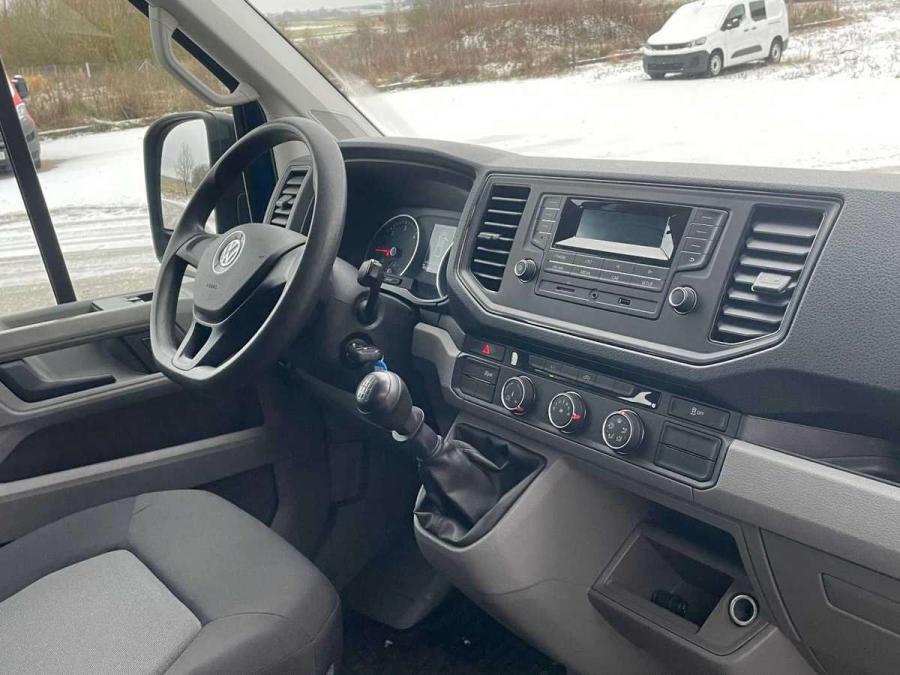 Blue Volkswagen Crafter 2019 in Ukmerge, with an engine capacity of 1.97 L and mileage of 105 thousand km for 23900 €, photo 7 on AUTOMOTO.COM.LV