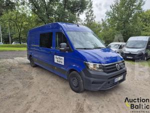 Blue Volkswagen Crafter 2019 in Vilnius, with an engine capacity of 1.97 L and mileage of 302 thousand km for 9075 €, photo 2 on AUTOMOTO.COM.LV