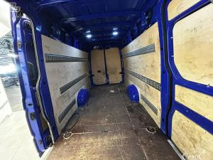Blue Volkswagen Crafter 2019 in Avizieniai, with an engine capacity of 2.00 L and mileage of 334 thousand km for 12900 €, photo 26 on AUTOMOTO.COM.LV