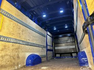 Blue Volkswagen Crafter 2019 in Avizieniai, with an engine capacity of 2.00 L and mileage of 334 thousand km for 12900 €, photo 31 on AUTOMOTO.COM.LV