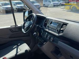 Blue Volkswagen Crafter 2019 in Ukmerge, with an engine capacity of 1.97 L and mileage of 71 thousand km for 24900 €, photo 10 on AUTOMOTO.COM.LV