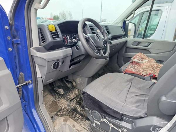 Blue Volkswagen Crafter 2020 in Vilnius, with an engine capacity of 1.97 L and mileage of 311 thousand km for 9400 €, photo 10 on AUTOMOTO.COM.LV