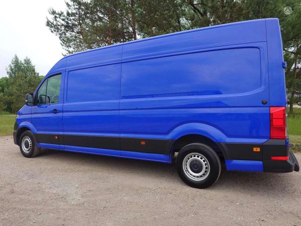 Blue Volkswagen Crafter 2022 in Taurage, with an engine capacity of 1.97 L and mileage of 300 thousand km for 18029 €, photo 7 on AUTOMOTO.COM.LV