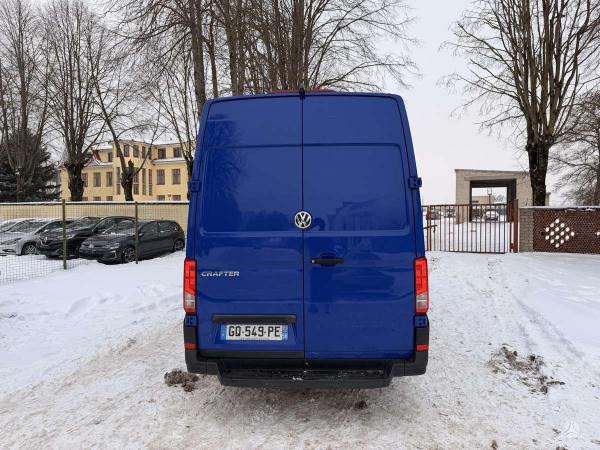 Blue Volkswagen Crafter 2023 in Taurage, with an engine capacity of 1.97 L and mileage of 212 thousand km for 17606 €, photo 6 on AUTOMOTO.COM.LV