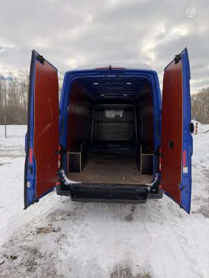 Blue Volkswagen Crafter 2023 in Taurage, with an engine capacity of 1.97 L and mileage of 212 thousand km for 17364 €, photo 21 on AUTOMOTO.COM.LV