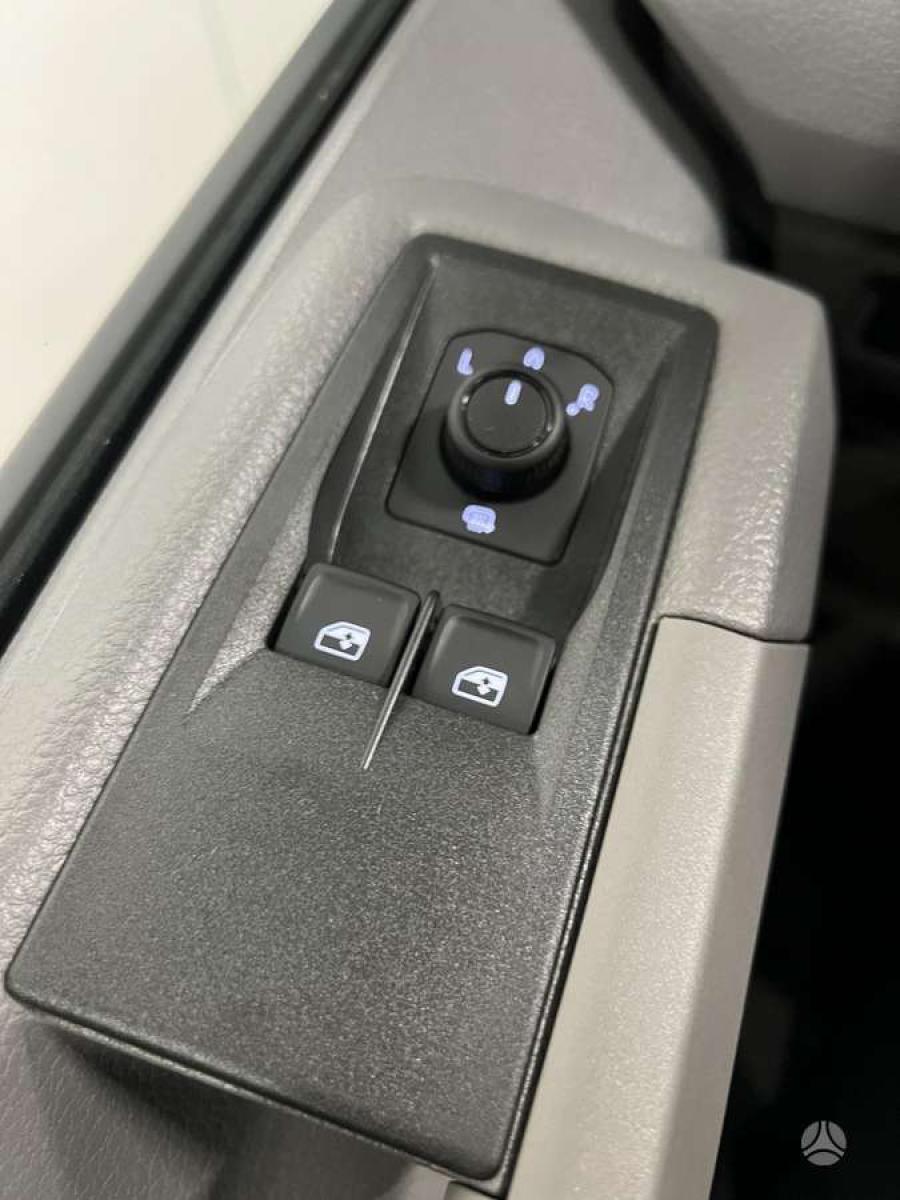 Blue Volkswagen Crafter 2026 in Kaunas, with an engine capacity of 1.97 L and mileage of 0 thousand km for 46100 €, photo 13 on AUTOMOTO.COM.LV