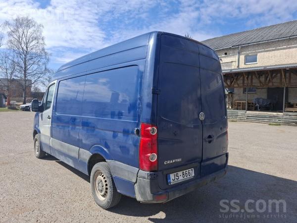 Blue Volkswagen Crafter 2009 in Talsi, with an engine capacity of 2.50 L and mileage of 483 thousand km for 1950 €, photo 3 on AUTOMOTO.COM.LV