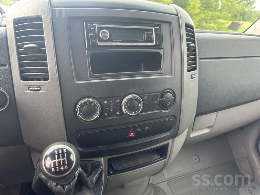 Zils Volkswagen Crafter 2012 Jelgava, ar dzinēja tilpumu 2.00 L un nobraukumu 0 tūkst. km par 8100 €, foto 14 vietnē AUTOMOTO.COM.LV
