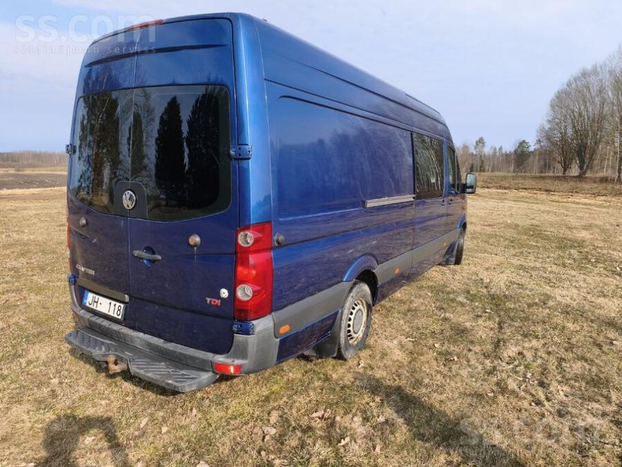 Blue Volkswagen Crafter 2013 in Ogre, with an engine capacity of 2.00 L and mileage of 378 thousand km for 5600 €, photo 4 on AUTOMOTO.COM.LV