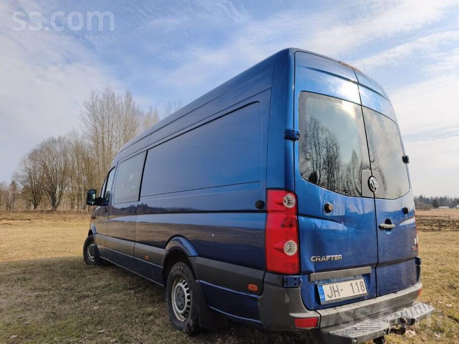 Blue Volkswagen Crafter 2013 in Ogre, with an engine capacity of 2.00 L and mileage of 378 thousand km for 5600 €, photo 5 on AUTOMOTO.COM.LV