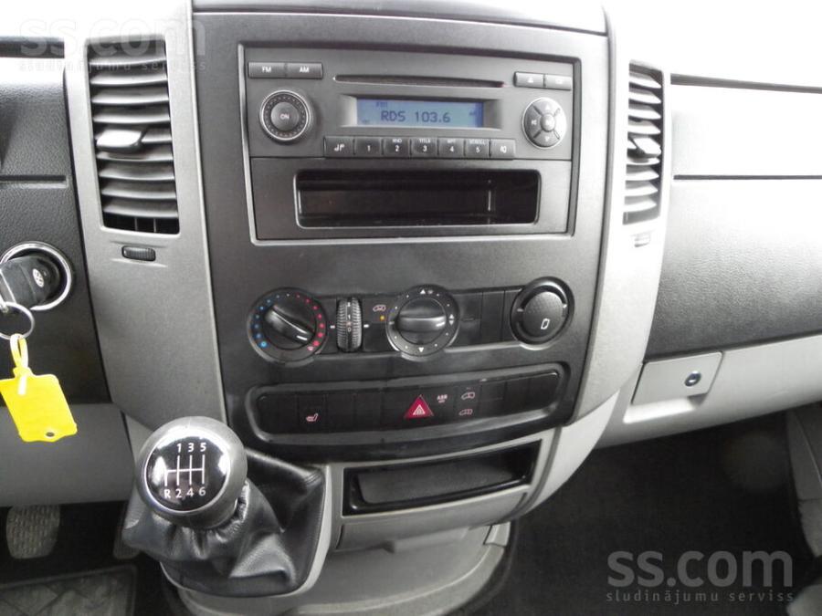 Zils Volkswagen Crafter 2013 Valka, ar dzinēja tilpumu 2.00 L un nobraukumu 227 tūkst. km par 7800 €, foto 11 vietnē AUTOMOTO.COM.LV