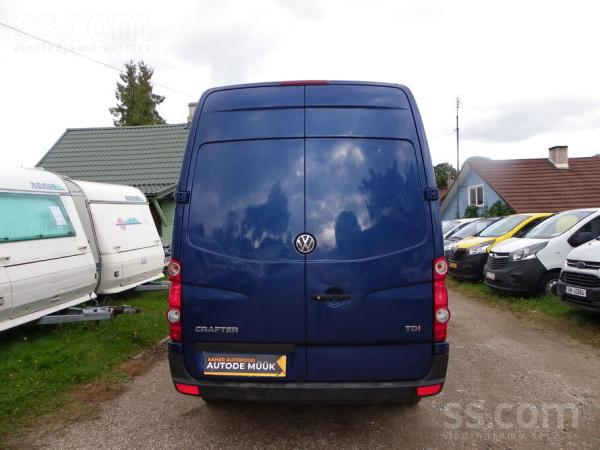 Volkswagen Crafter 2013 in Valka on AUTOMOTO.COM.LV Blue Volkswagen Crafter 2013 in Valka, with an engine capacity of 2.00 L and mileage of 227 thousand km for 7800 €, photo 7 on AUTOMOTO.COM.LV