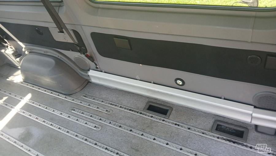 Zils Volkswagen Crafter 2014 Viļņa, ar dzinēja tilpumu 2.00 L un nobraukumu 500 tūkst. km par 7500 €, foto 25 vietnē AUTOMOTO.COM.LV