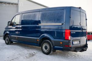 Blue Volkswagen Crafter 2020 in Valmiera, with an engine capacity of 2.00 L and mileage of 204 thousand km for 18500 €, photo 5 on AUTOMOTO.COM.LV