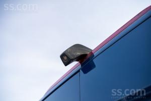Blue Volkswagen Crafter 2020 in Valmiera, with an engine capacity of 2.00 L and mileage of 204 thousand km for 18500 €, photo 13 on AUTOMOTO.COM.LV