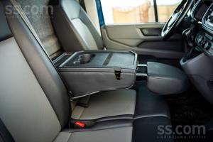 Blue Volkswagen Crafter 2020 in Valmiera, with an engine capacity of 2.00 L and mileage of 204 thousand km for 18500 €, photo 21 on AUTOMOTO.COM.LV