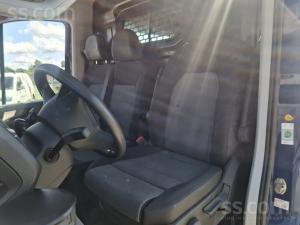 Zils Volkswagen Crafter 2020 Talsi, ar dzinēja tilpumu 2.00 L un nobraukumu 174 tūkst. km par 19800 €, foto 18 vietnē AUTOMOTO.COM.LV