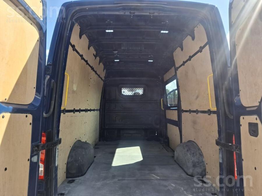 Zils Volkswagen Crafter 2020 Talsi, ar dzinēja tilpumu 2.00 L un nobraukumu 174 tūkst. km par 19800 €, foto 32 vietnē AUTOMOTO.COM.LV
