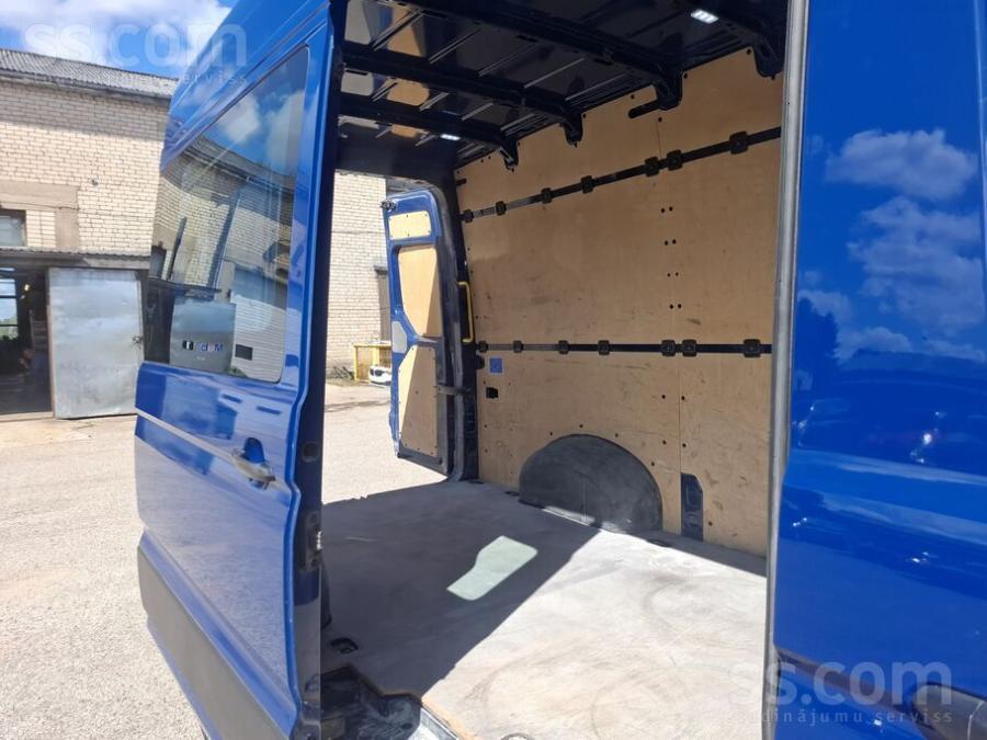 Zils Volkswagen Crafter 2020 Talsi, ar dzinēja tilpumu 2.00 L un nobraukumu 174 tūkst. km par 19800 €, foto 34 vietnē AUTOMOTO.COM.LV