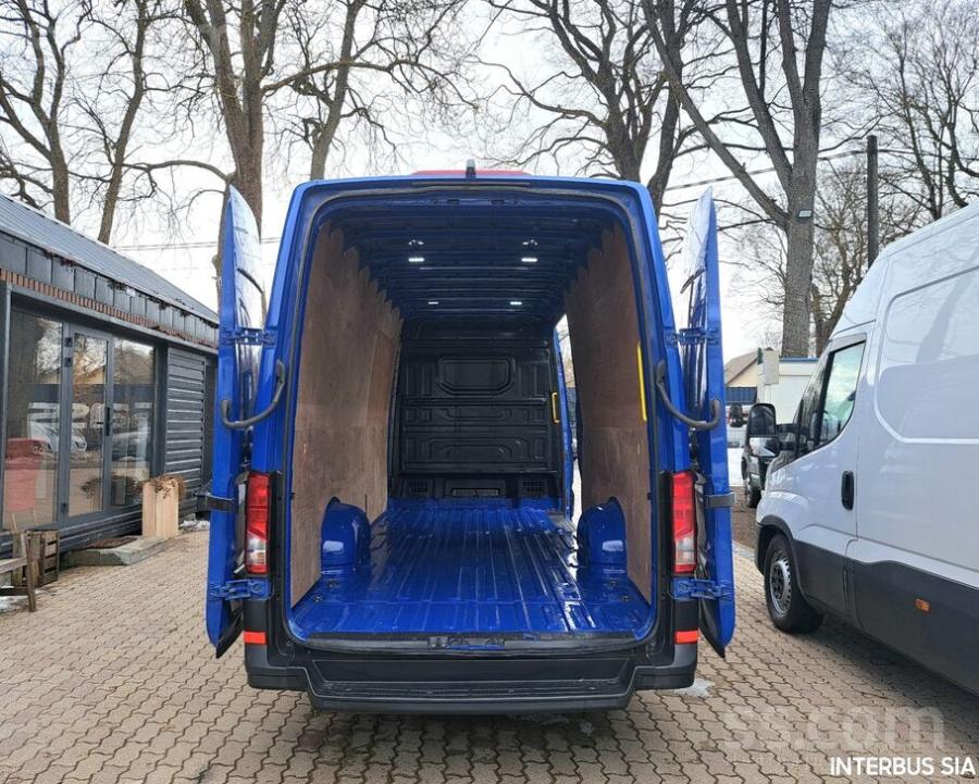 Zils Volkswagen Crafter 2022 Rīga, ar dzinēja tilpumu 2.00 L un nobraukumu 0 tūkst. km par 24745 €, foto 12 vietnē AUTOMOTO.COM.LV