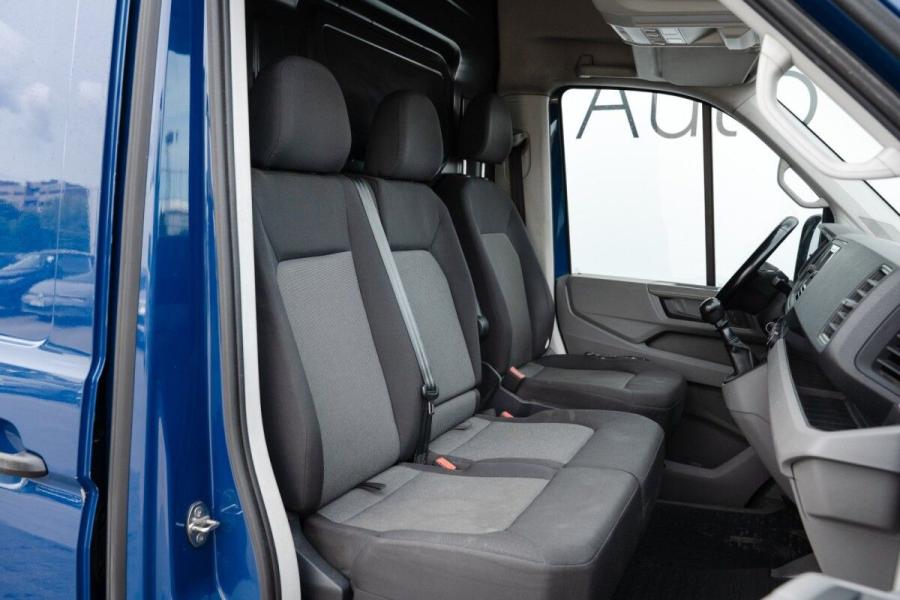 Blue Volkswagen Crafter 2020 in Riga, with an engine capacity of 2.00 L and mileage of 280 thousand km for 12950 €, photo 7 on AUTOMOTO.COM.LV