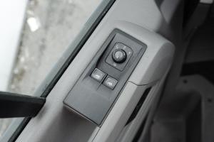 Blue Volkswagen Crafter 2020 in Riga, with an engine capacity of 2.00 L and mileage of 280 thousand km for 12950 €, photo 10 on AUTOMOTO.COM.LV