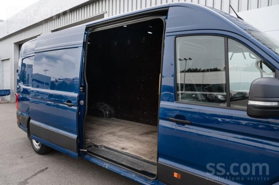 Blue Volkswagen Crafter 2020 in Riga, with an engine capacity of 2.00 L and mileage of 280 thousand km for 12950 €, photo 8 on AUTOMOTO.COM.LV