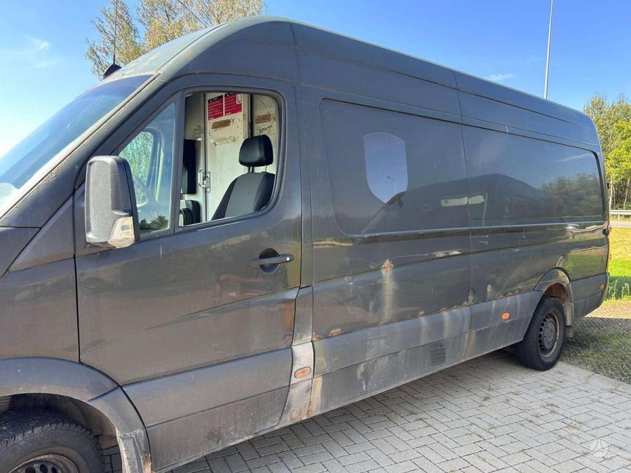 Brown Volkswagen Crafter 2016 in Kaunas, with an engine capacity of 1.97 L and mileage of 0 thousand km for 6655 €, photo 8 on AUTOMOTO.COM.LV