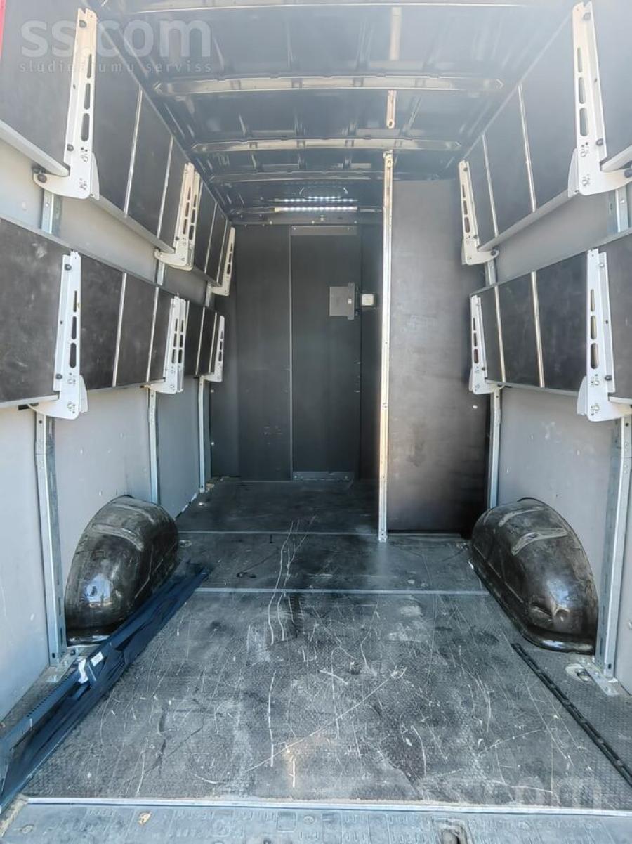 Brūns Volkswagen Crafter 2020 Jūrmala, ar dzinēja tilpumu 2.00 L un nobraukumu 193 tūkst. km par 12950 €, foto 7 vietnē AUTOMOTO.COM.LV