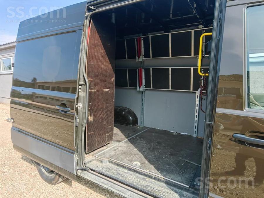Brūns Volkswagen Crafter 2020 Jūrmala, ar dzinēja tilpumu 2.00 L un nobraukumu 193 tūkst. km par 12950 €, foto 8 vietnē AUTOMOTO.COM.LV
