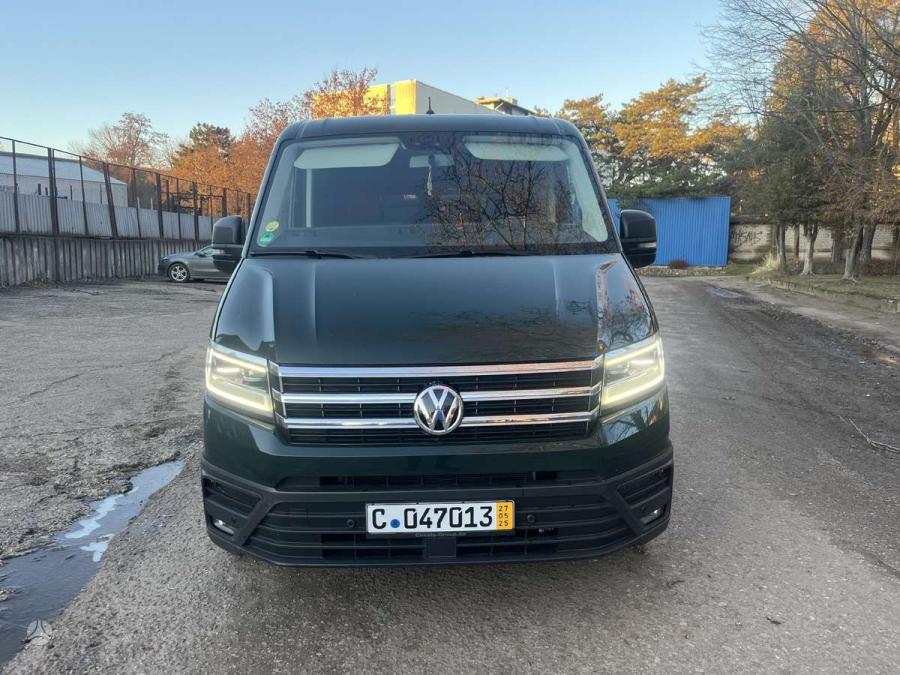 Green Volkswagen Crafter 2019 in Kaunas, with an engine capacity of 2.00 L and mileage of 258 thousand km for 28500 €, photo 1 on AUTOMOTO.COM.LV