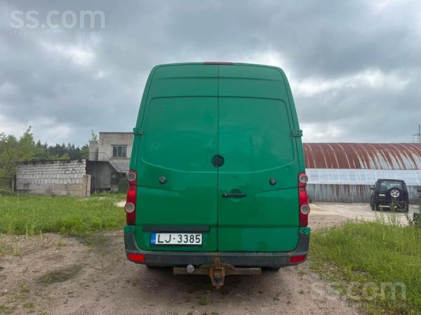 Zaļš Volkswagen Crafter 2008 Jelgava, ar dzinēja tilpumu 2.50 L un nobraukumu 396 tūkst. km par 4800 €, foto 5 vietnē AUTOMOTO.COM.LV