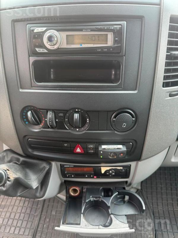 Zaļš Volkswagen Crafter 2008 Jelgava, ar dzinēja tilpumu 2.50 L un nobraukumu 396 tūkst. km par 4800 €, foto 9 vietnē AUTOMOTO.COM.LV