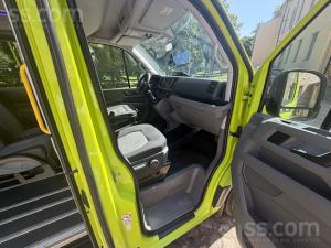 Green Volkswagen Crafter 2017 in Jekabpils, with an engine capacity of 2.00 L and mileage of 288 thousand km for 15200 €, photo 8 on AUTOMOTO.COM.LV