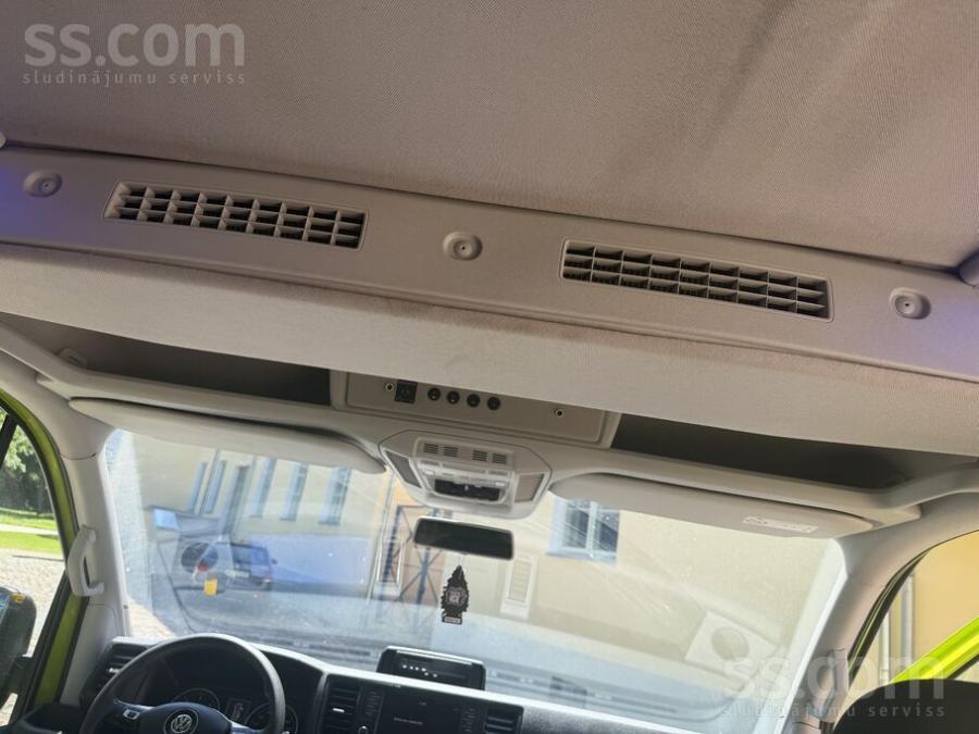 Green Volkswagen Crafter 2017 in Jekabpils, with an engine capacity of 2.00 L and mileage of 288 thousand km for 15200 €, photo 10 on AUTOMOTO.COM.LV