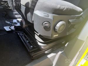 Green Volkswagen Crafter 2017 in Jekabpils, with an engine capacity of 2.00 L and mileage of 288 thousand km for 15200 €, photo 12 on AUTOMOTO.COM.LV