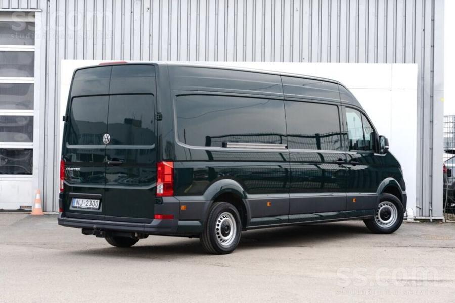 Green Volkswagen Crafter 2024 in Riga, with an engine capacity of 2.00 L and mileage of 58 thousand km for 34950 €, photo 4 on AUTOMOTO.COM.LV