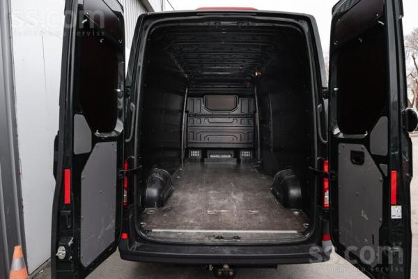 Green Volkswagen Crafter 2024 in Riga, with an engine capacity of 2.00 L and mileage of 58 thousand km for 34950 €, photo 7 on AUTOMOTO.COM.LV