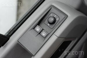 Green Volkswagen Crafter 2024 in Riga, with an engine capacity of 2.00 L and mileage of 58 thousand km for 34950 €, photo 9 on AUTOMOTO.COM.LV