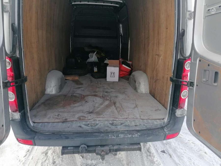 Pelēks Volkswagen Crafter 2007 Tauragė, ar dzinēja tilpumu 0.00 L un nobraukumu 221 tūkst. km par 7300 €, foto 8 vietnē AUTOMOTO.COM.LV