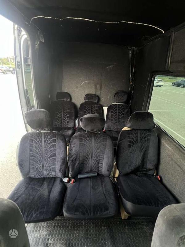 Pelēks Volkswagen Crafter 2007 Šauļi, ar dzinēja tilpumu 2.50 L un nobraukumu 56 tūkst. km par 4800 €, foto 9 vietnē AUTOMOTO.COM.LV