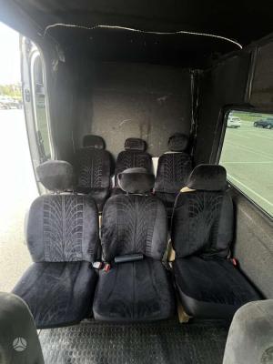 Pelēks Volkswagen Crafter 2007 Šauļi, ar dzinēja tilpumu 2.50 L un nobraukumu 56 tūkst. km par 4800 €, foto 9 vietnē AUTOMOTO.COM.LV
