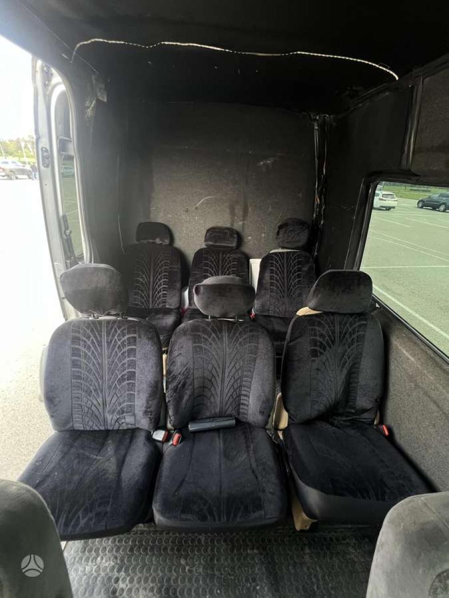 Pelēks Volkswagen Crafter 2007 Šauļi, ar dzinēja tilpumu 2.50 L un nobraukumu 56 tūkst. km par 4800 €, foto 9 vietnē AUTOMOTO.COM.LV