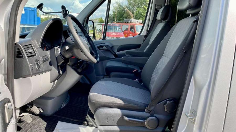 Pelēks Volkswagen Crafter 2013 Marijampole, ar dzinēja tilpumu 1.97 L un nobraukumu 442 tūkst. km par 11798 €, foto 17 vietnē AUTOMOTO.COM.LV