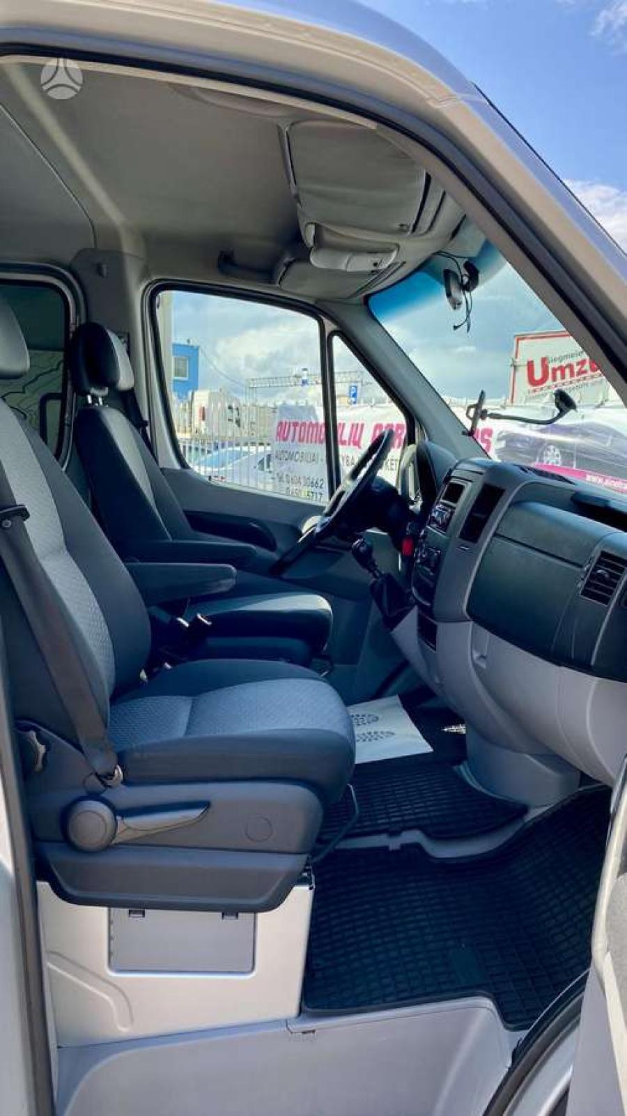 Pelēks Volkswagen Crafter 2013 Marijampole, ar dzinēja tilpumu 1.97 L un nobraukumu 442 tūkst. km par 11556 €, foto 7 vietnē AUTOMOTO.COM.LV