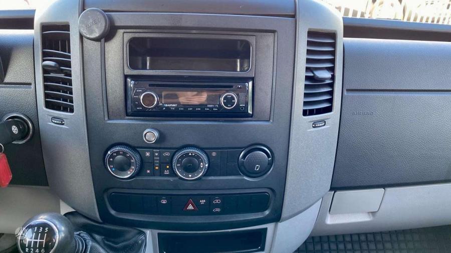 Pelēks Volkswagen Crafter 2013 Marijampole, ar dzinēja tilpumu 1.97 L un nobraukumu 442 tūkst. km par 11556 €, foto 11 vietnē AUTOMOTO.COM.LV