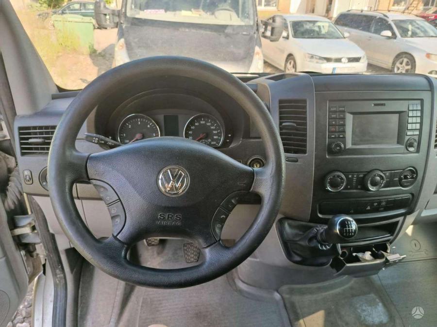 Pelēks Volkswagen Crafter 2016 Viļņa, ar dzinēja tilpumu 1.97 L un nobraukumu 440 tūkst. km par 4000 €, foto 8 vietnē AUTOMOTO.COM.LV